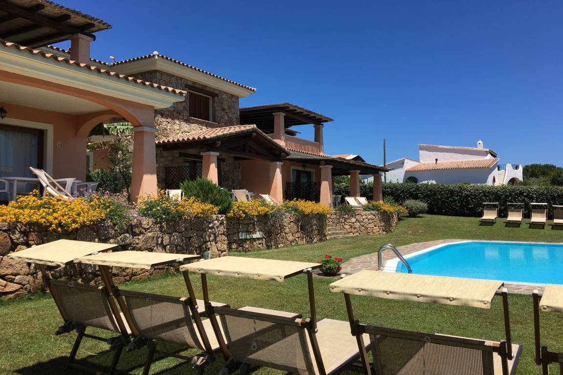 60 M² Ferienwohnung ∙ 2 Schlafzimmer ∙ 4 Gäste - Olbia