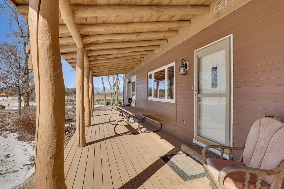 74 M² House ∙ 3 Bedrooms ∙ 10 Guests - Oconomowoc, WI