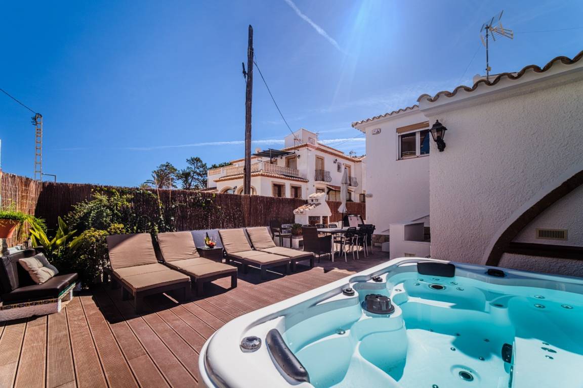 187 M² Huis ∙ 4 Slaapkamers ∙ 8 Gasten - Jávea