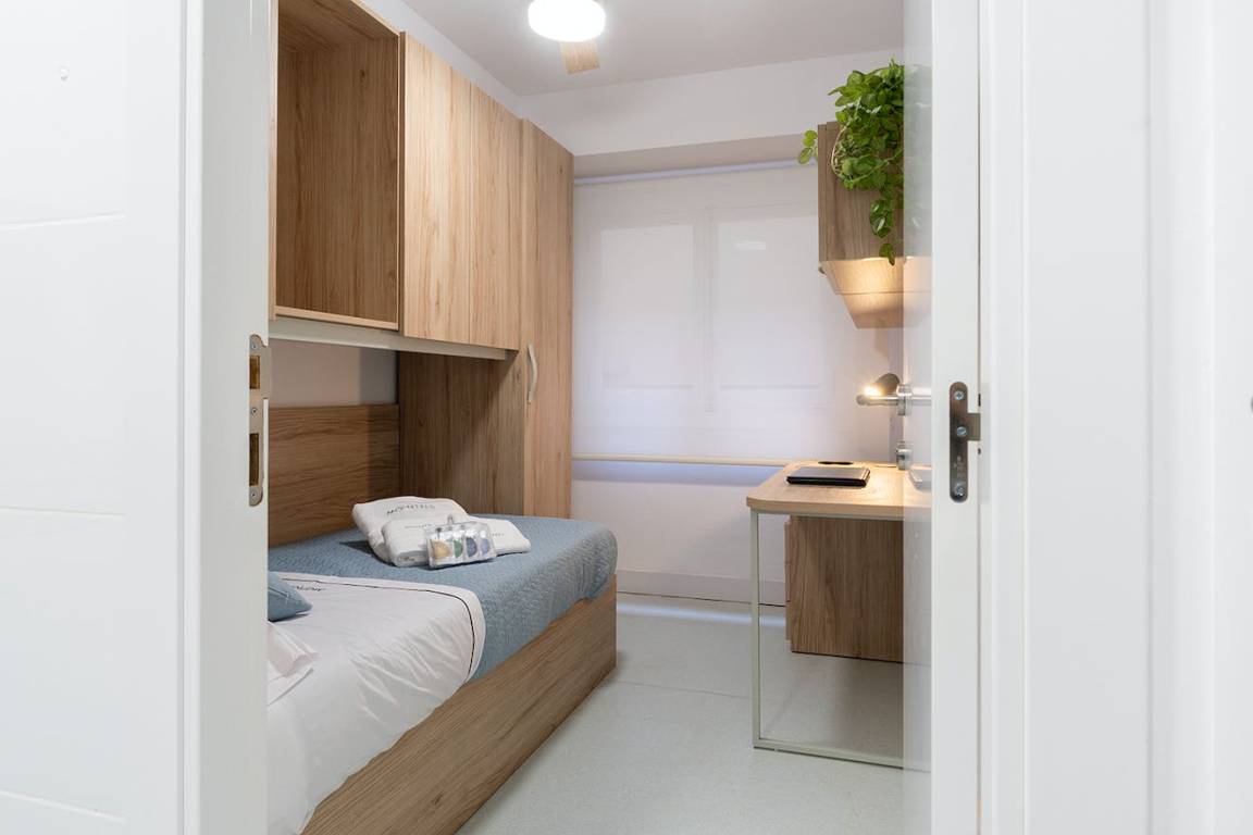 75 M² Private Room ∙ 1 Bedroom ∙ 1 Guest - Valence en Espagne