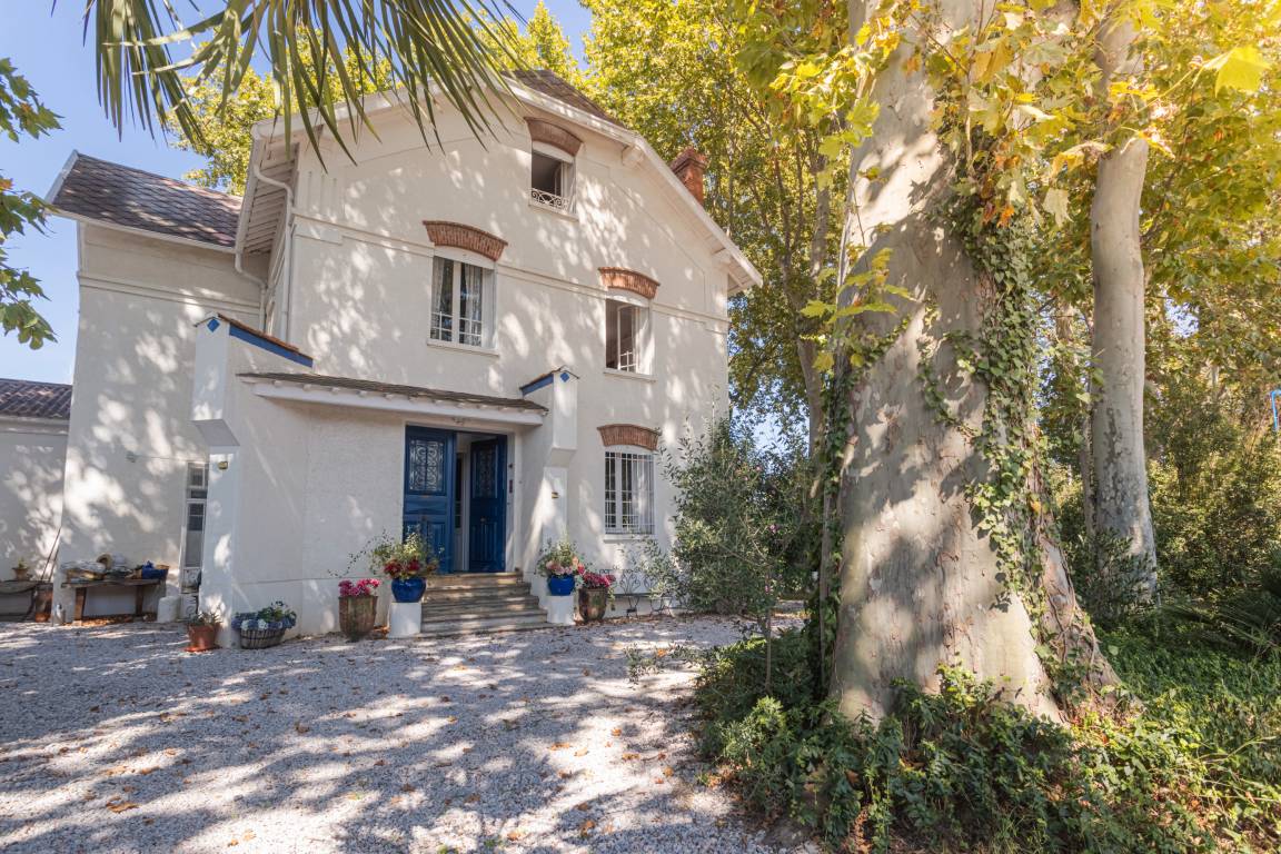 183 M² Villa ∙ 5 Bedrooms ∙ 9 Guests - Perpignan