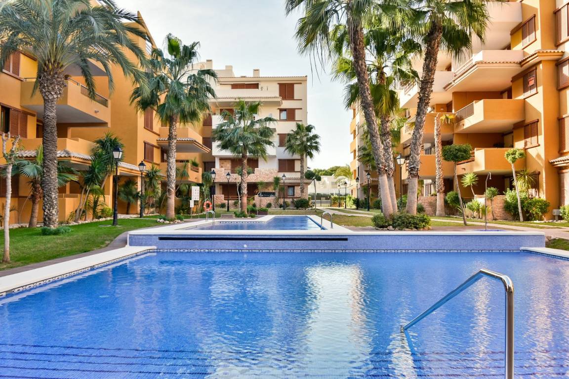 70 M² Apartment ∙ 2 Bedrooms ∙ 4 Guests - Cabo Roig