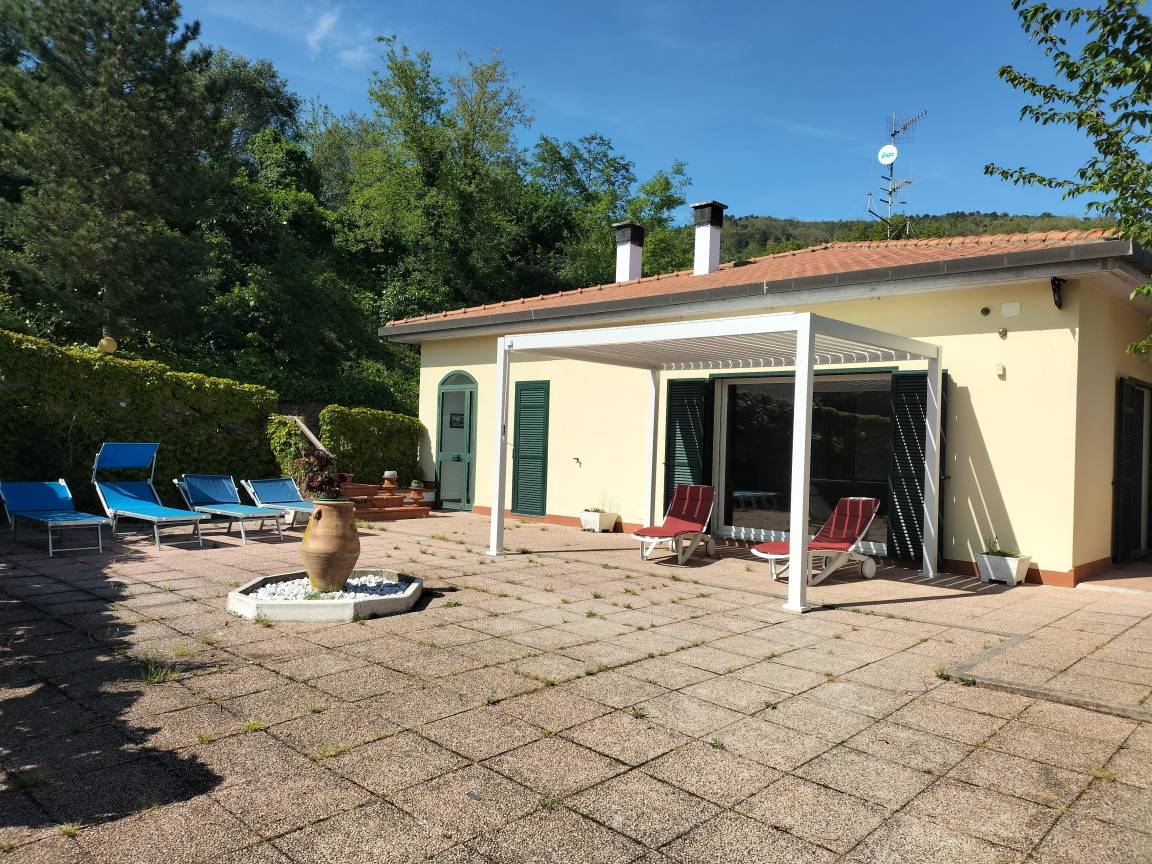 300 M² Villa ∙ 4 Schlafzimmer ∙ 9 Gäste - Loano