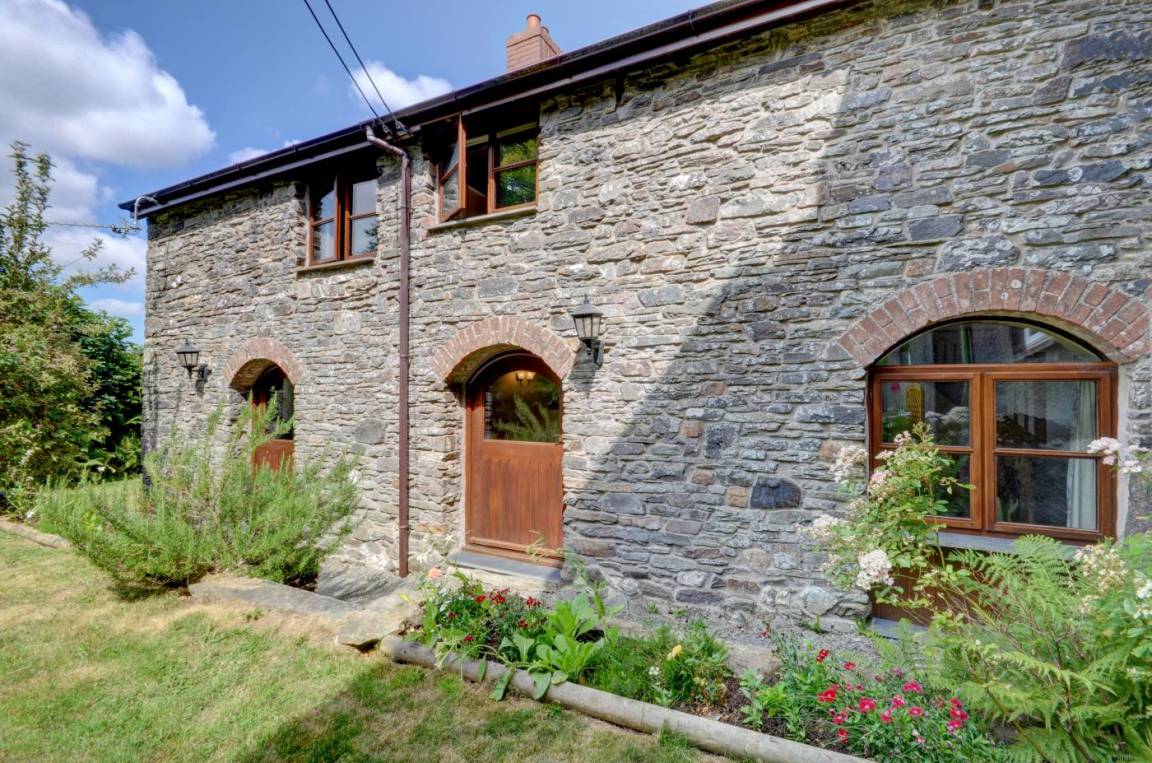 Cottage ∙ 2 Bedrooms ∙ 4 Guests - Barnstaple