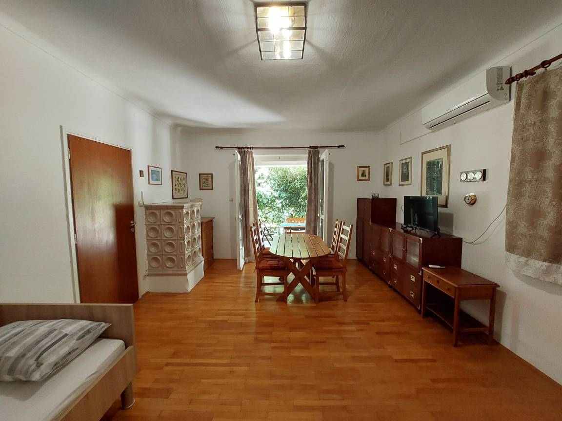 85 M² Casa ∙ 2 Habitaciones ∙ 6 Huéspedes - Novalja