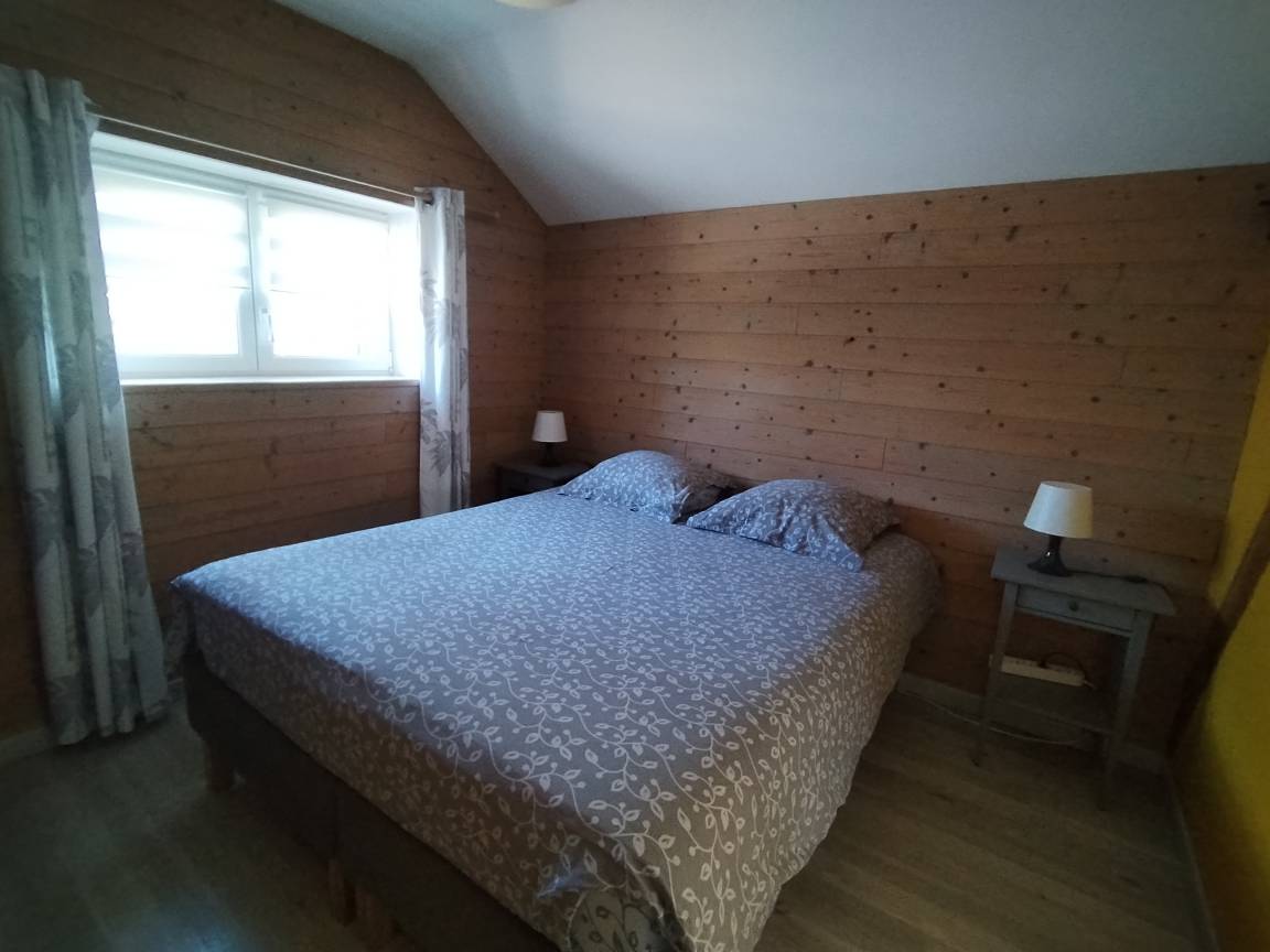 250 M² Finca ∙ 3 Slaapkamers ∙ 11 Gasten - Ardennen