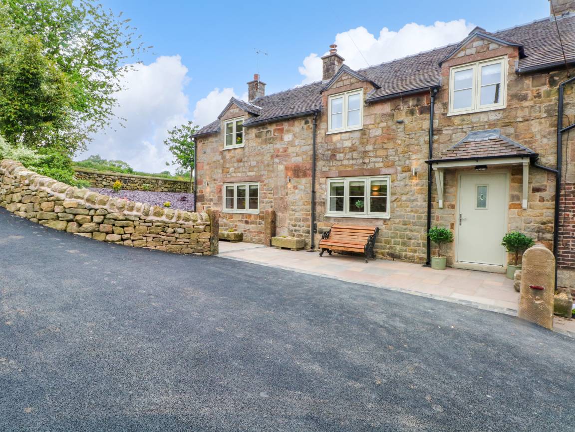 Cottage ∙ 4 Bedrooms ∙ 8 Guests - Rudyard Lake