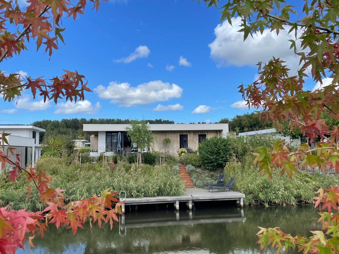 81 M² Bungalow ∙ 2 Bedrooms ∙ 4 Guests - Harderwijk