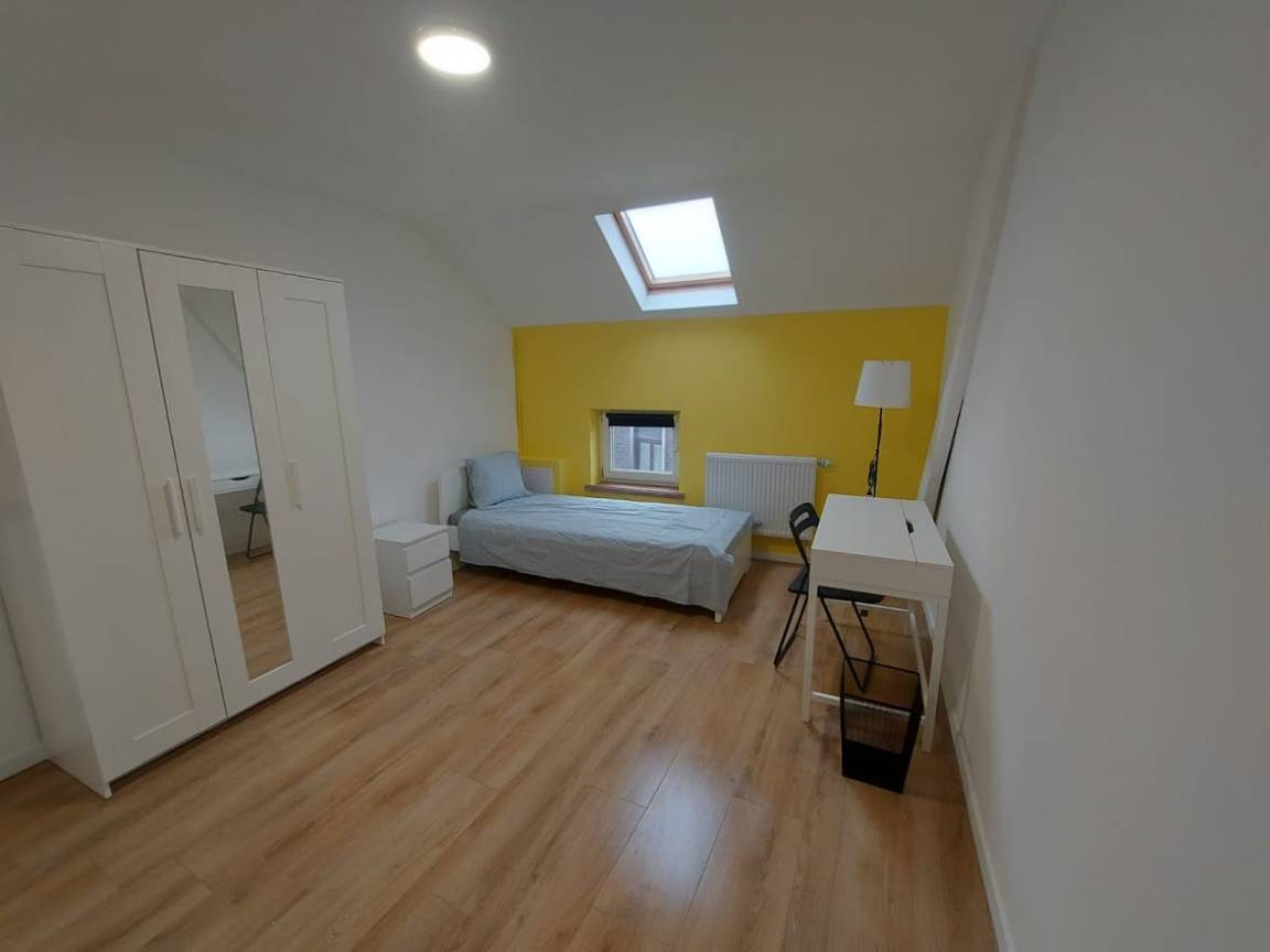 Chambre Privée ∙ 1 Chambre ∙ 8 Personnes - Charleroi