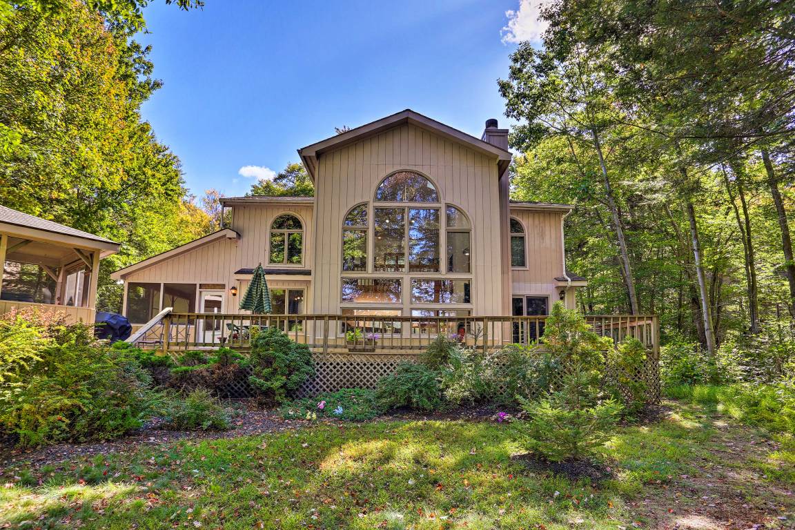 222 M² House ∙ 3 Bedrooms ∙ 8 Guests - Pocono Lake