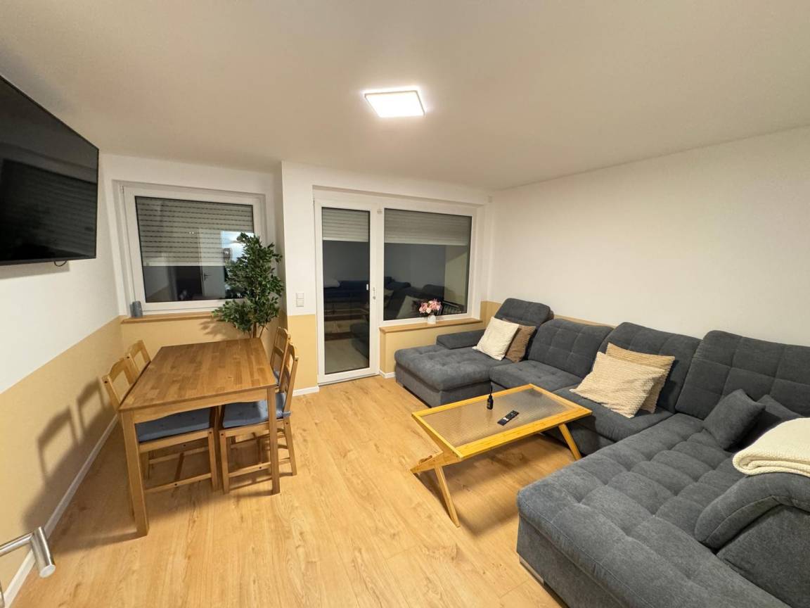 56 M² Apartment ∙ 2 Bedrooms ∙ 4 Guests - Aalen