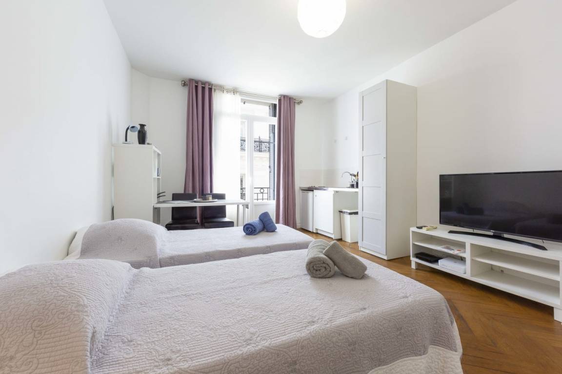27 M² Appartement ∙ 1 Chambre ∙ 2 Personnes - IBIS Cannes Mouans Sartoux parking gratuit