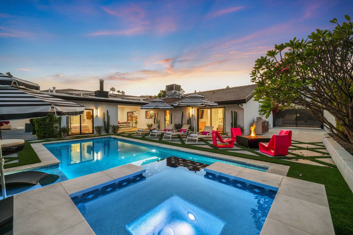 House ∙ 4 Bedrooms ∙ 8 Guests - Palm Springs, CA