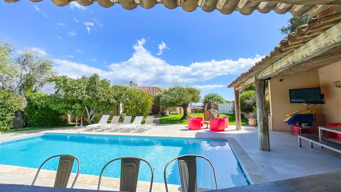 256 M² Villa ∙ 5 Slaapkamers ∙ 10 Gasten - Lecci