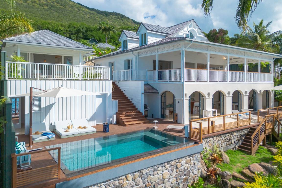 725 M² Villa ∙ 7 Chambres ∙ 19 Personnes - Fort-de-France