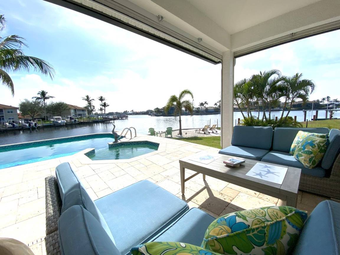 204 M² Villa ∙ 3 Bedrooms ∙ 4 Guests - Marco Island, FL