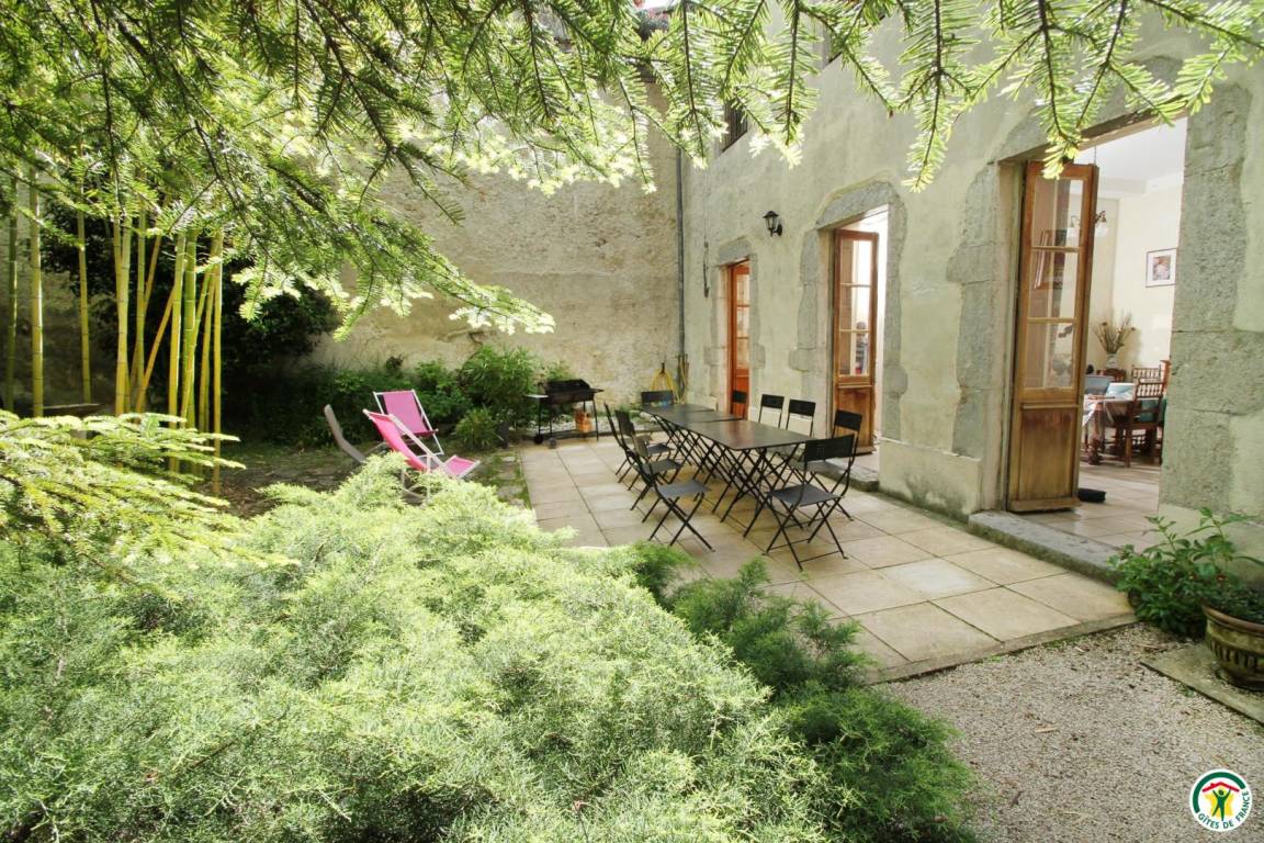 170 M² Gîte ∙ 4 Schlafzimmer ∙ 10 Gäste - Saillans