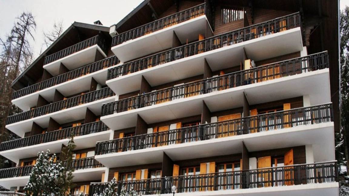 70 M² Apartment ∙ 3 Bedrooms ∙ 8 Guests - Switzerland
