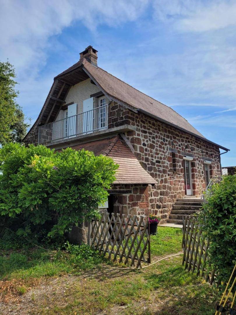 80 M² Gîte ∙ 3 Bedrooms ∙ 6 Guests - Correze