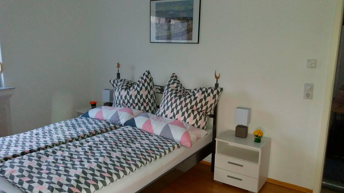 75 M² Ferienwohnung ∙ 2 Schlafzimmer ∙ 6 Gäste - Bad Camberg