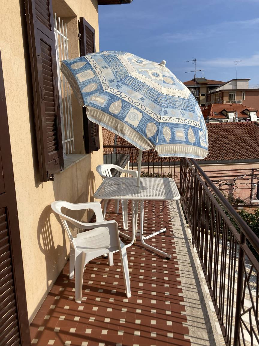 90 M² Apartment ∙ 2 Bedrooms ∙ 6 Guests - Loano