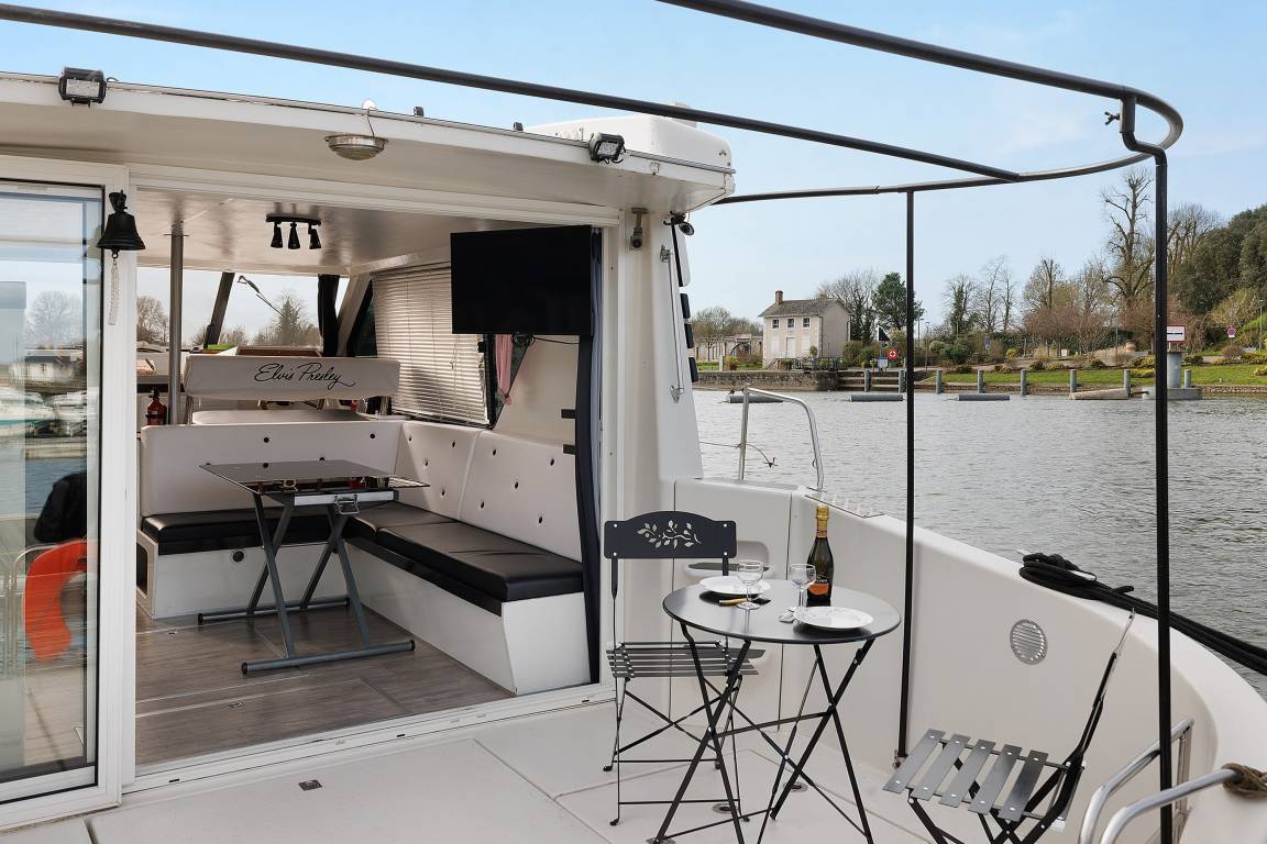 50 M² Péniche ∙ 1 Chambre ∙ 2 Personnes - Sarthe