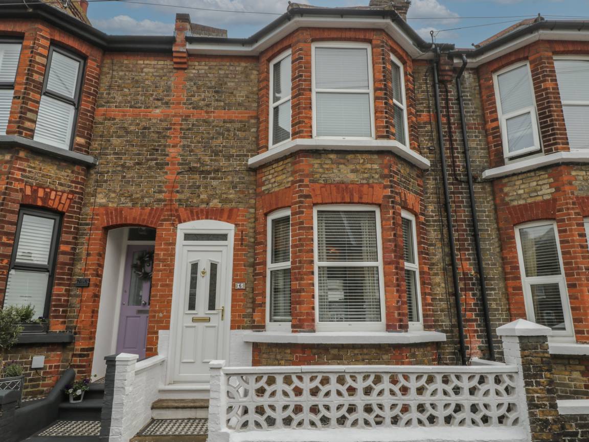 Cottage ∙ 4 Bedrooms ∙ 8 Guests - Broadstairs