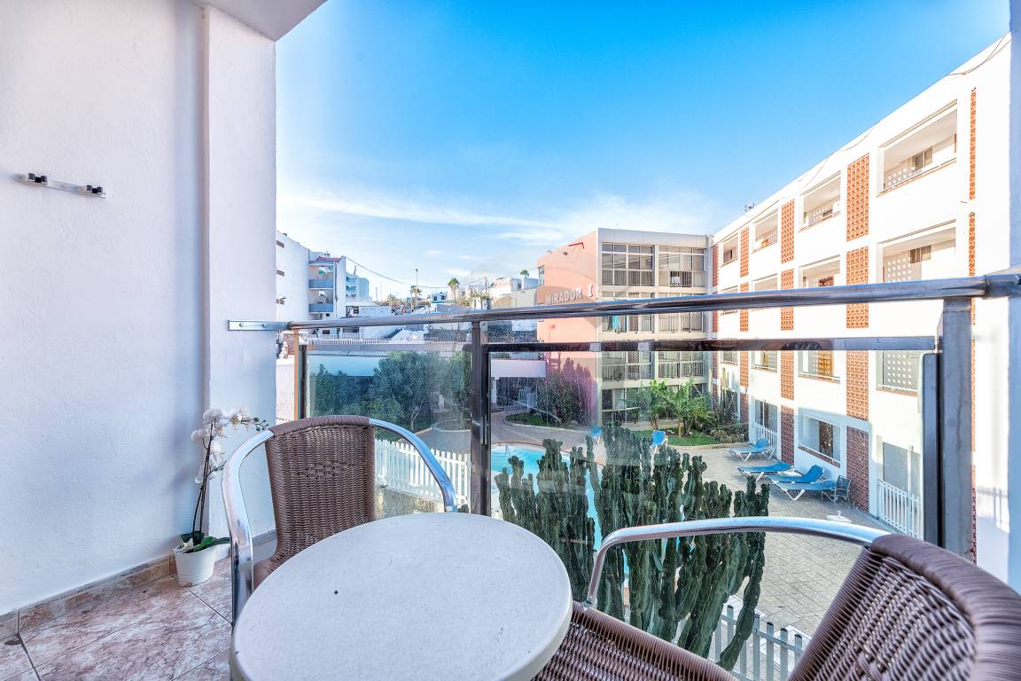 50 M² Apartamento ∙ 2 Habitaciones ∙ 4 Huéspedes - Playa del Inglés
