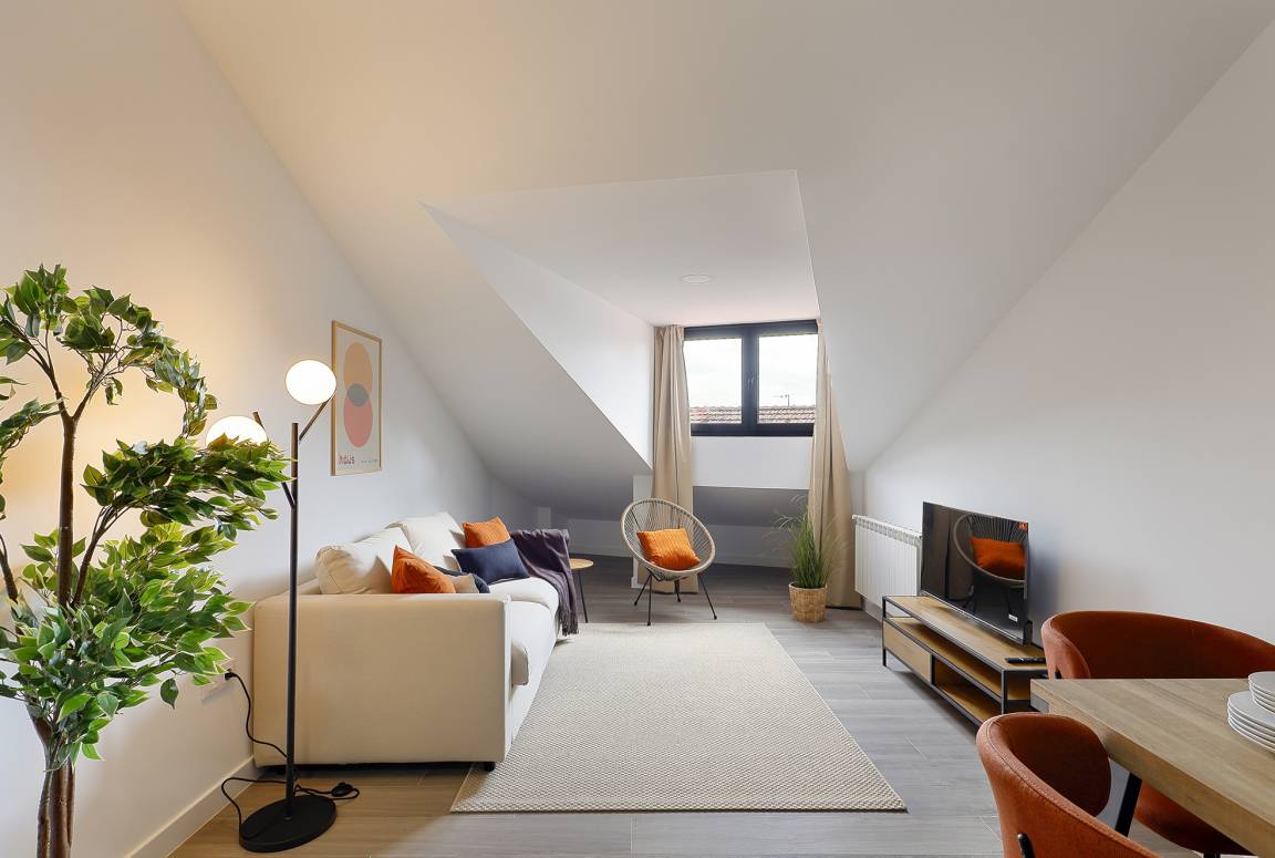 65 M² Apartamento ∙ 2 Habitaciones ∙ 5 Huéspedes - Oviedo