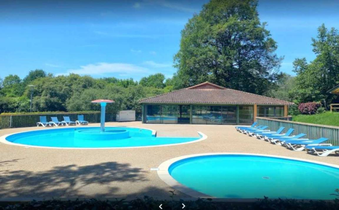 32 M² Camping ∙ 3 Chambres ∙ 6 Personnes - Charente
