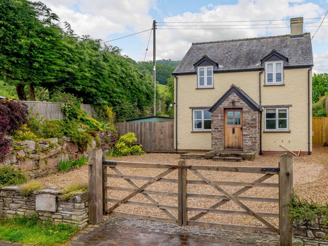 Cottage ∙ 4 Bedrooms ∙ 7 Guests - Hay-on-Wye