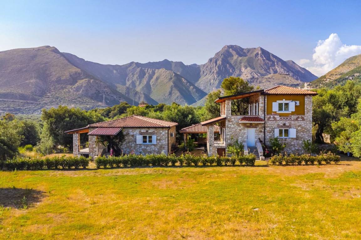 Casa ∙ 3 Camere Da Letto ∙ 8 Ospiti - Qeparo