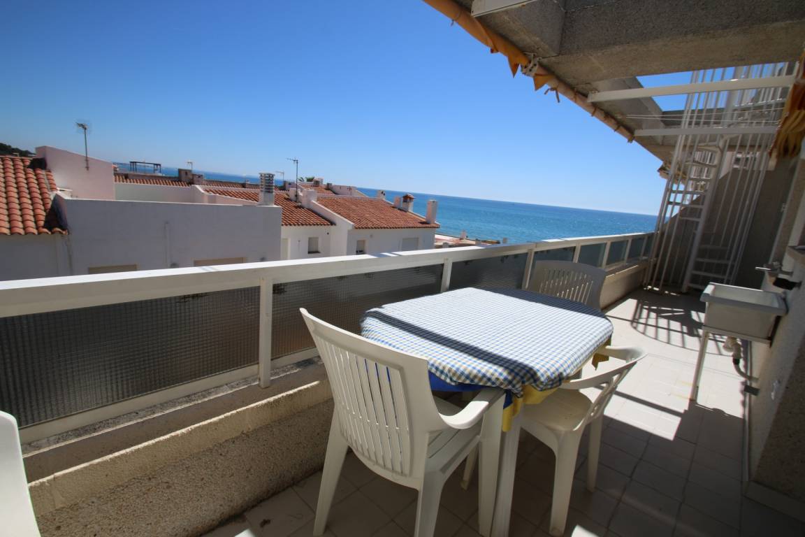 65 M² Apartamento ∙ 2 Habitaciones ∙ 5 Huéspedes - Miami Playa