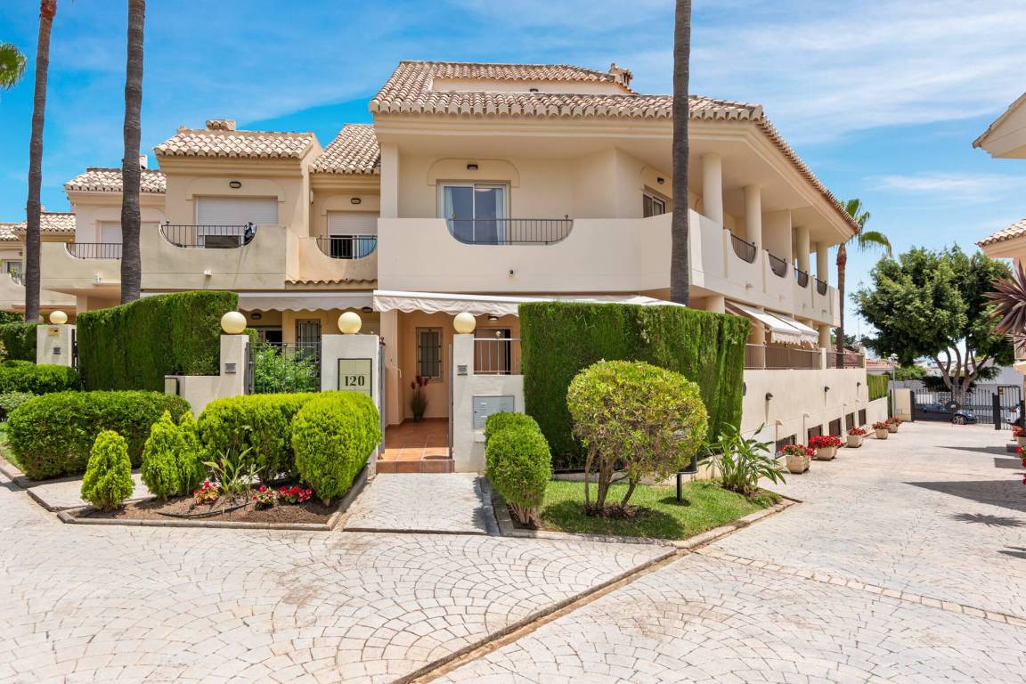 150 M² House ∙ 4 Bedrooms ∙ 8 Guests - Marbella