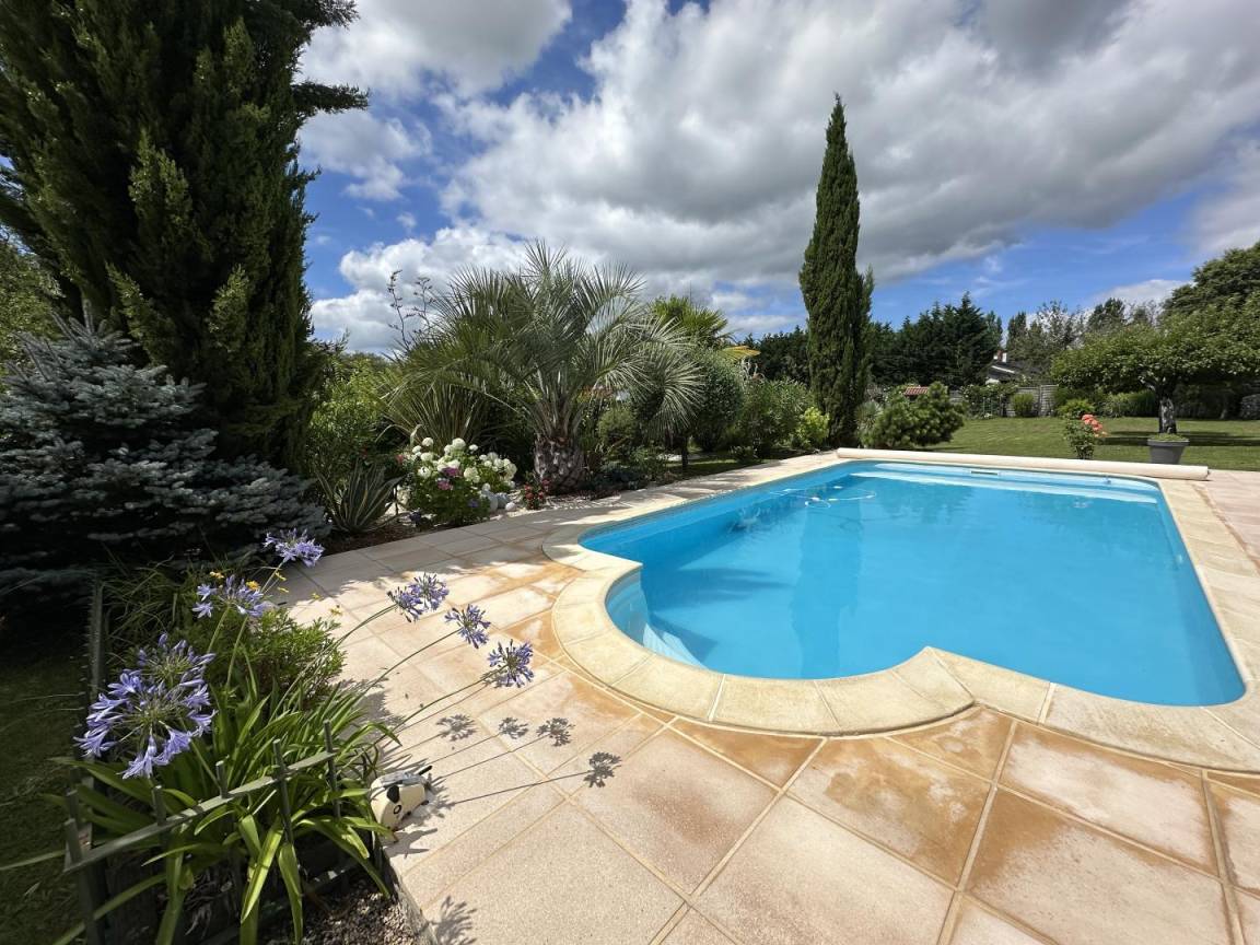 64 M² Gîte ∙ 1 Chambre ∙ 2 Personnes - Mont-de-Marsan
