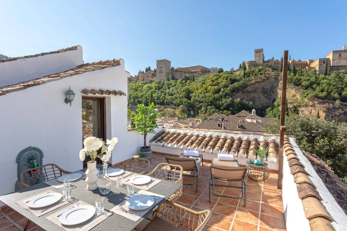 160 M² House ∙ 3 Bedrooms ∙ 6 Guests - Granada