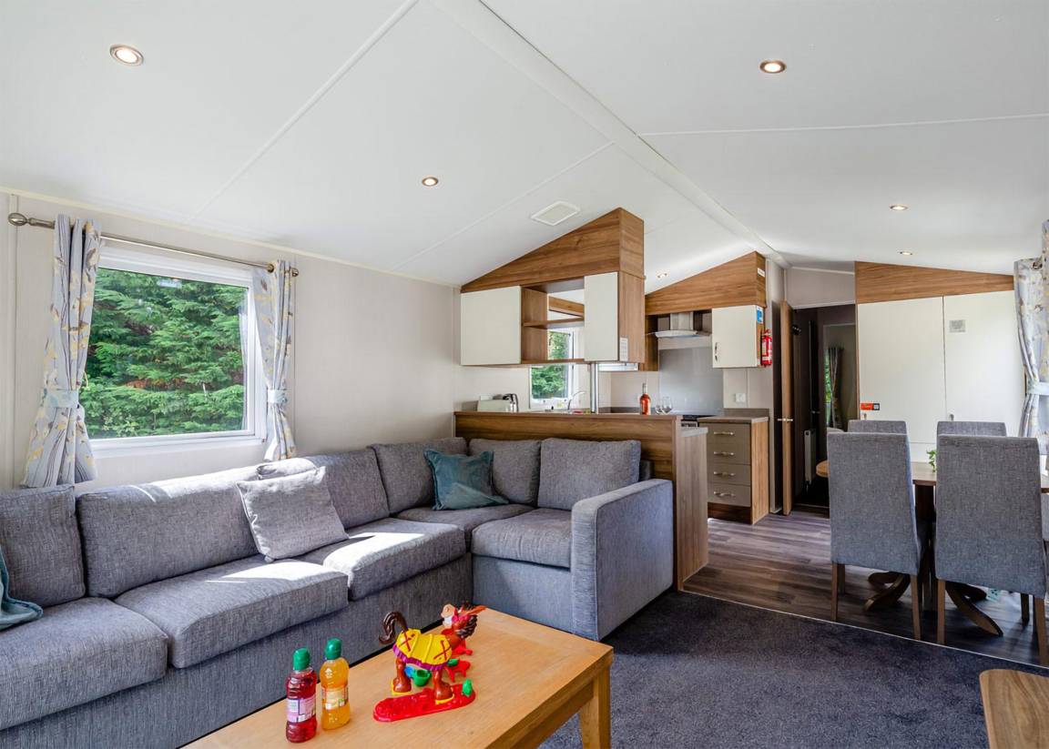 Caravan ∙ 2 Bedrooms ∙ 6 Guests - Lizard