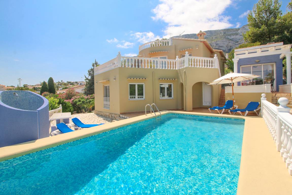 275 M² Villa ∙ 5 Chambres ∙ 8 Personnes - Dénia