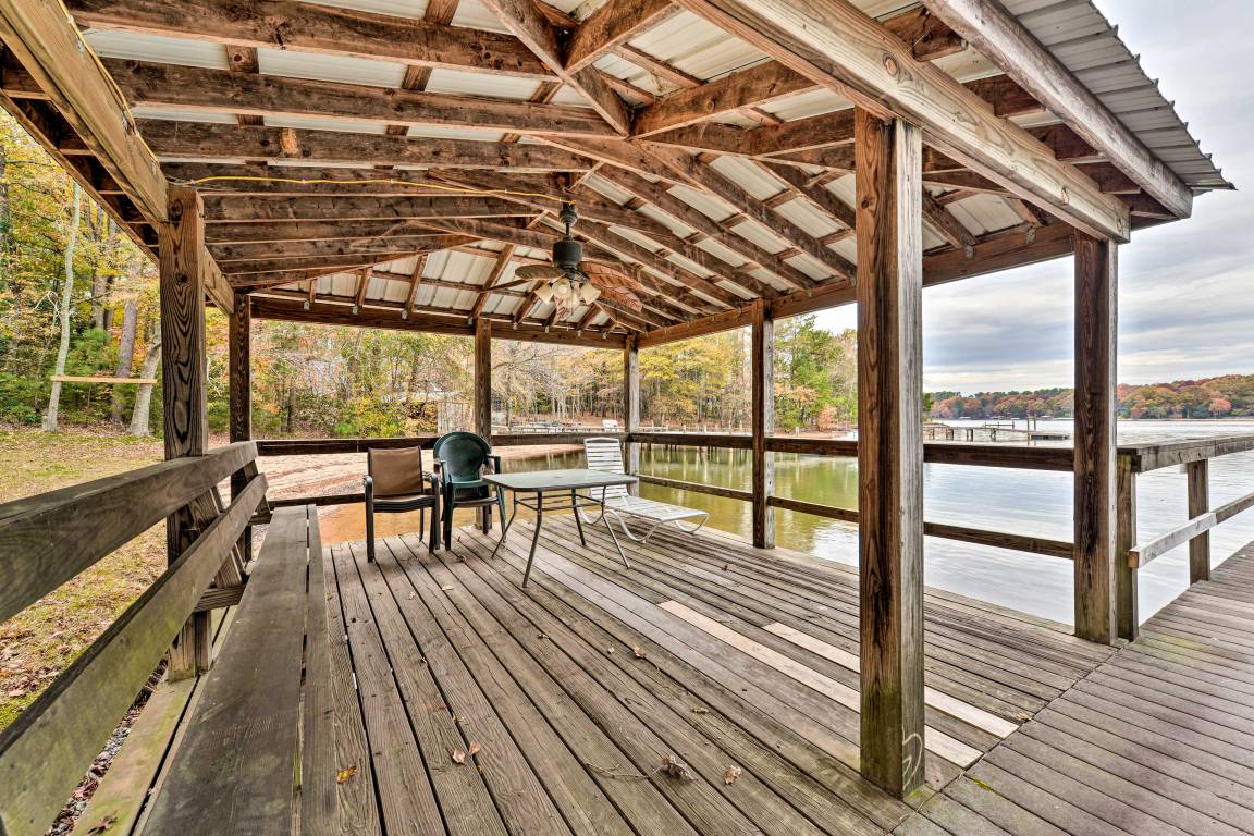130 M² Cottage ∙ 3 Bedrooms ∙ 8 Guests - Denver, NC