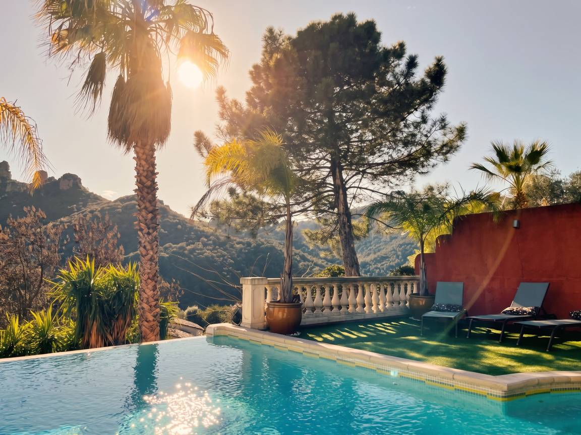 115 M² Villa ∙ 3 Bedrooms ∙ 6 Guests - Fréjus