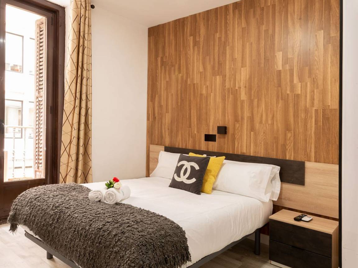 62 M² Apartment ∙ 3 Bedrooms ∙ 8 Guests - Madrid