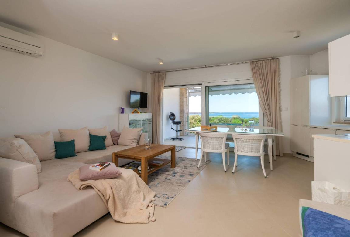 52 M² Apartment ∙ 1 Bedroom ∙ 4 Guests - Pula