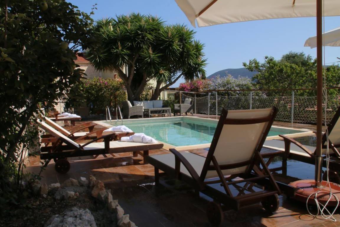 225 M² House ∙ 4 Bedrooms ∙ 10 Guests - Fiskardo