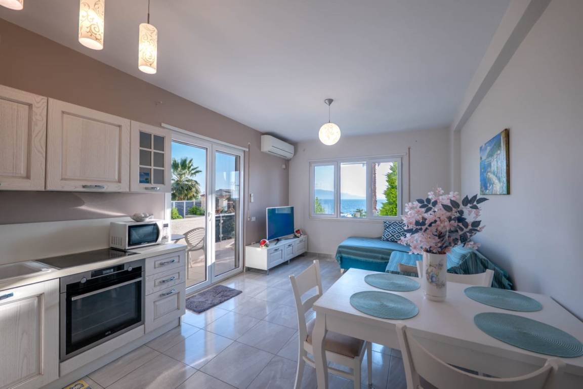 70 M² Appartement ∙ 2 Chambres ∙ 4 Personnes - Saranda