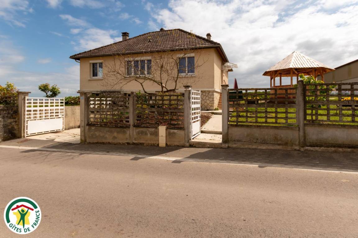 85 M² Gîte ∙ 3 Bedrooms ∙ 6 Guests - Marne