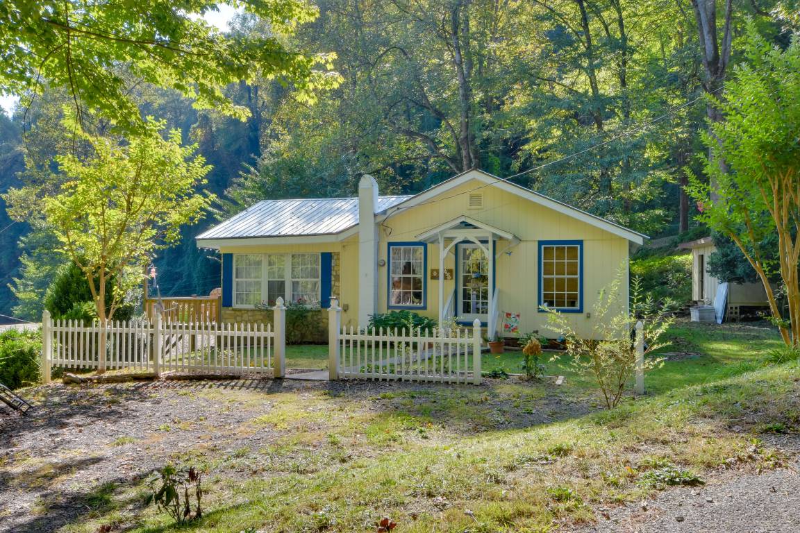 92 M² Cottage ∙ 2 Bedrooms ∙ 4 Guests - North Carolina