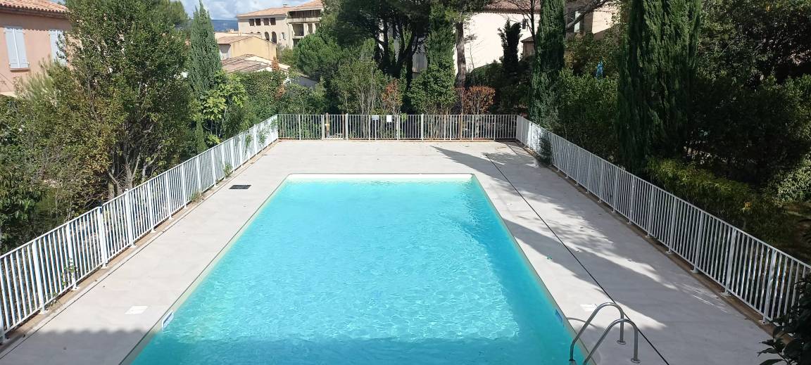 84 M² Maison De Vacances ∙ 3 Chambres ∙ 8 Personnes - Charleval