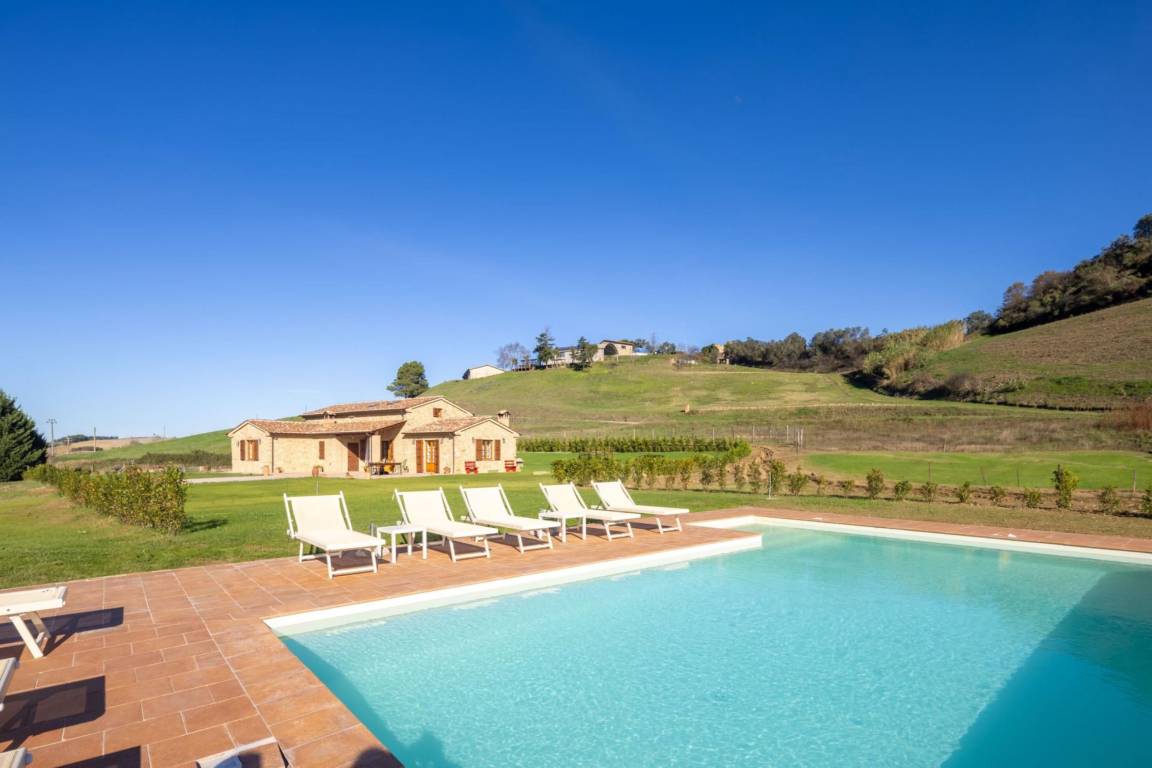 180 M² Villa ∙ 4 Bedrooms ∙ 8 Guests - Volterra