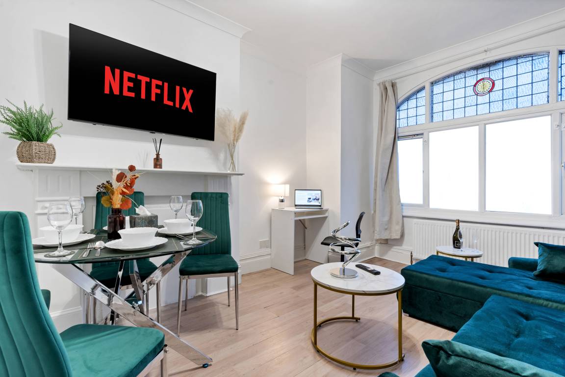 Apartment ∙ 2 Bedrooms ∙ 7 Guests - Greenwich