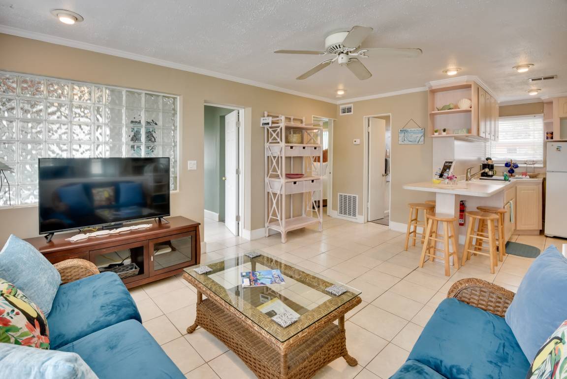75 M² Cottage ∙ 2 Bedrooms ∙ 4 Guests - Ormond Beach, FL